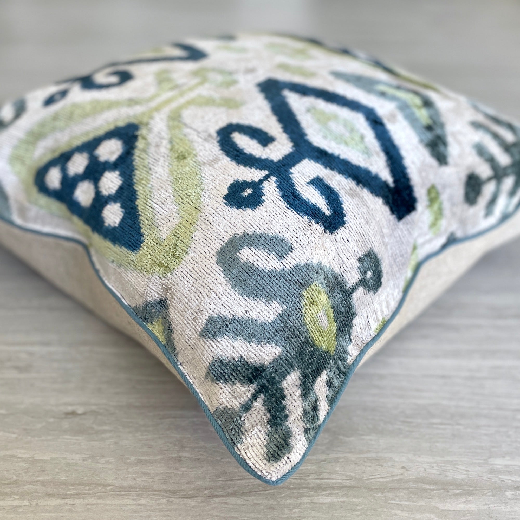 Velvet Ikat Cushion Earth | Velvet Ikat Pillow Earth – Mila∞Miro by Emelie