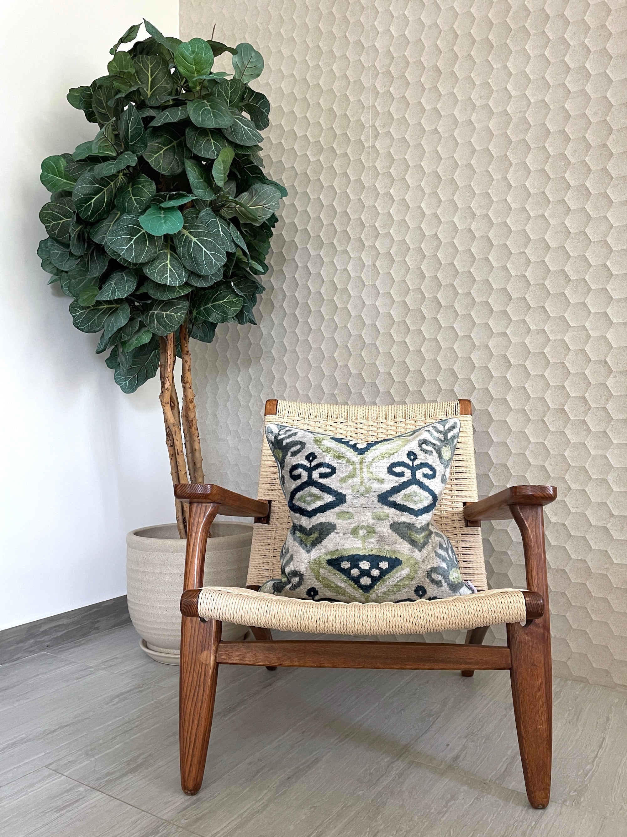 Velvet Ikat Cushion Earth | Velvet Ikat Pillow Earth – Mila∞Miro by Emelie